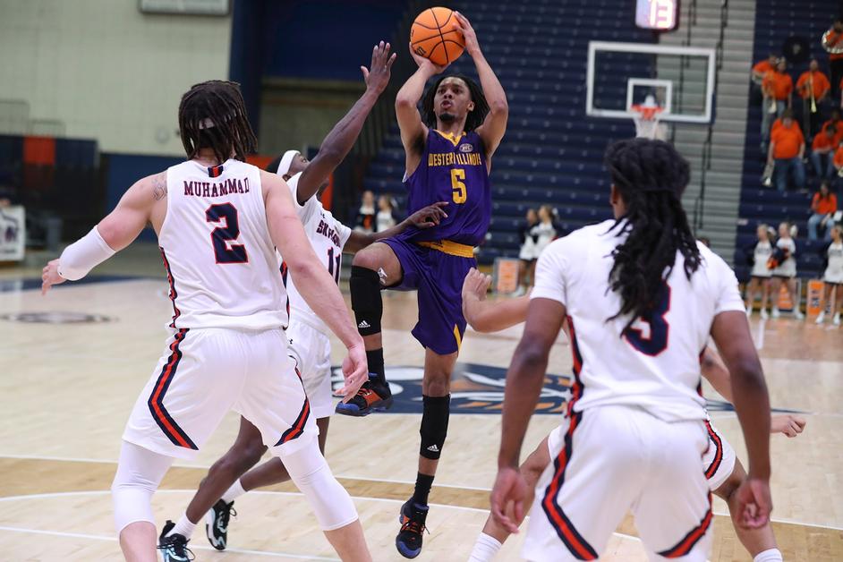 Western Illinois Men's Basketball Run Winning Streak to Eight | Prairie ...