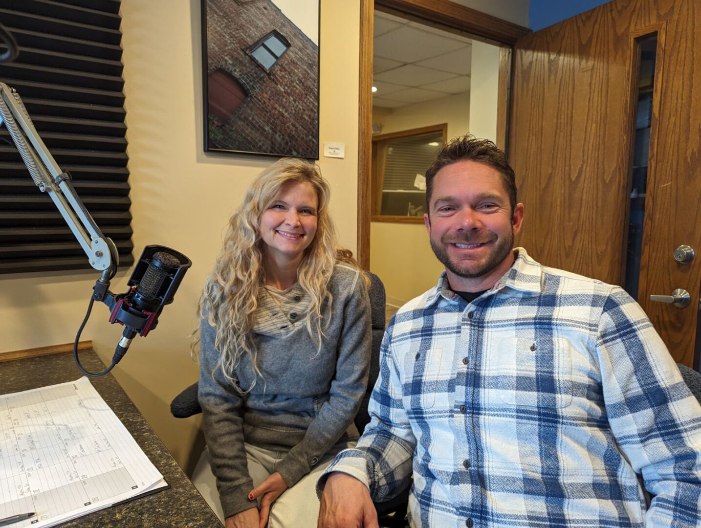 Jason and Jenny Robbins Share the Progress on the Wyatt Earp Airbnb ...