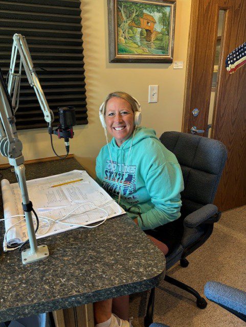 Head Coach of the United Girls' Track and Field Team Carrie Clayton ...