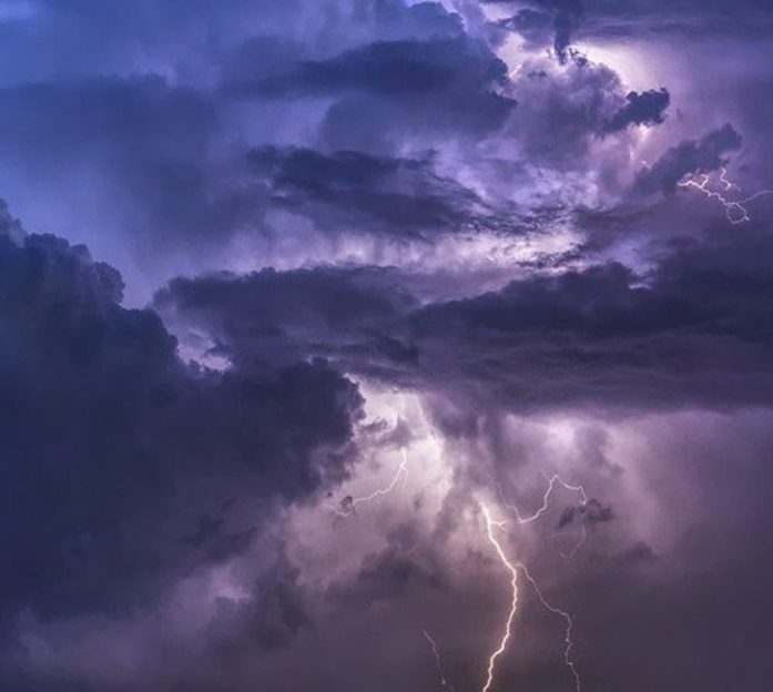 Humidity and Scattered Thunderstorms Expected Today | Prairie ...
