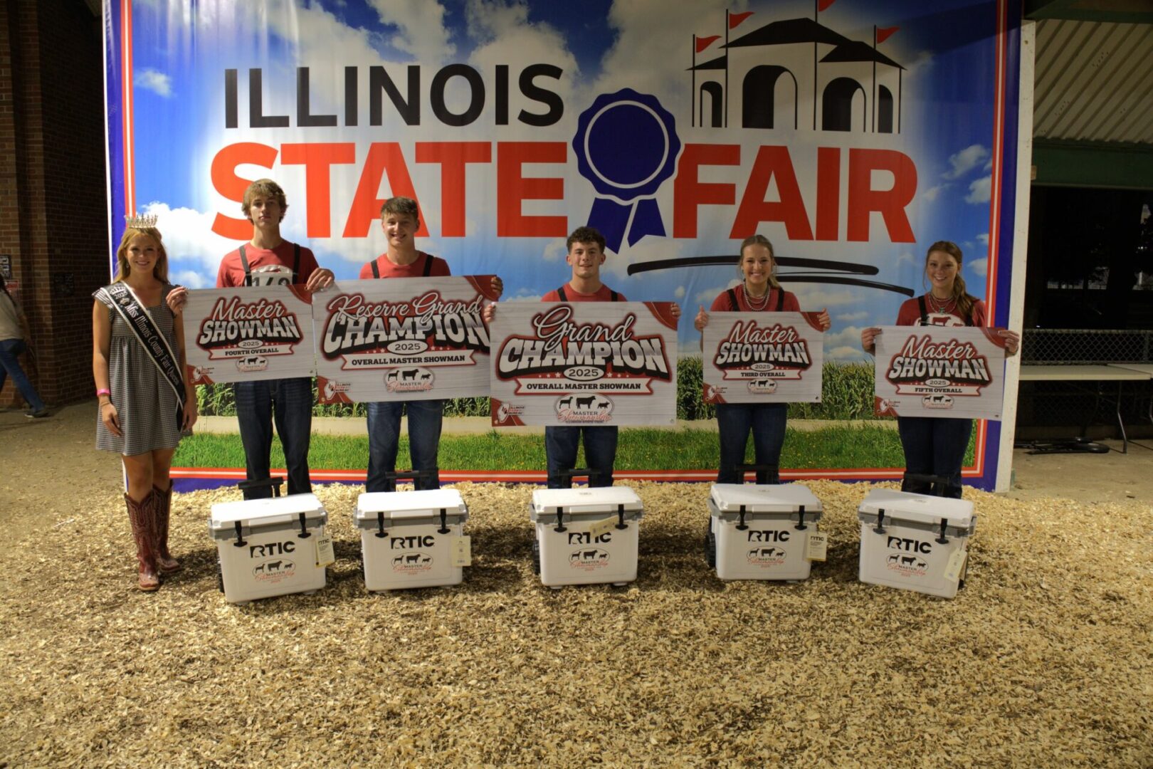 Hoge, Powell Win Top Overall Honors in Master Showmanship at Illinois ...
