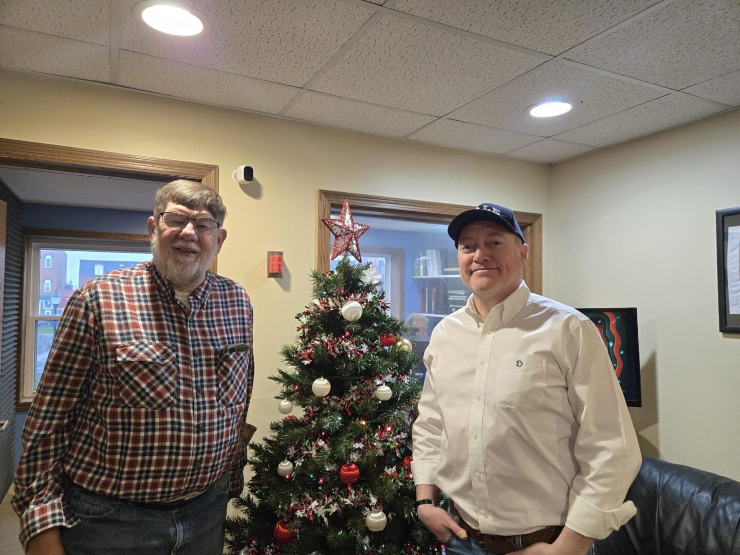Warren County Board Chairman Mike Pearson and Building and Grounds ...