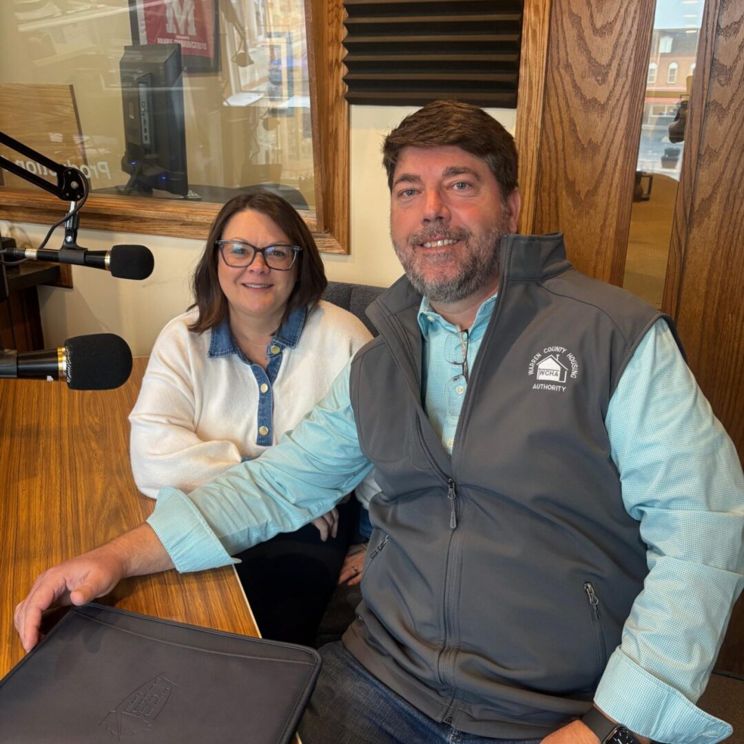 Monmouth Kiwanis Club President Sherrie Brooks & Hank Shimmin | Prairie ...