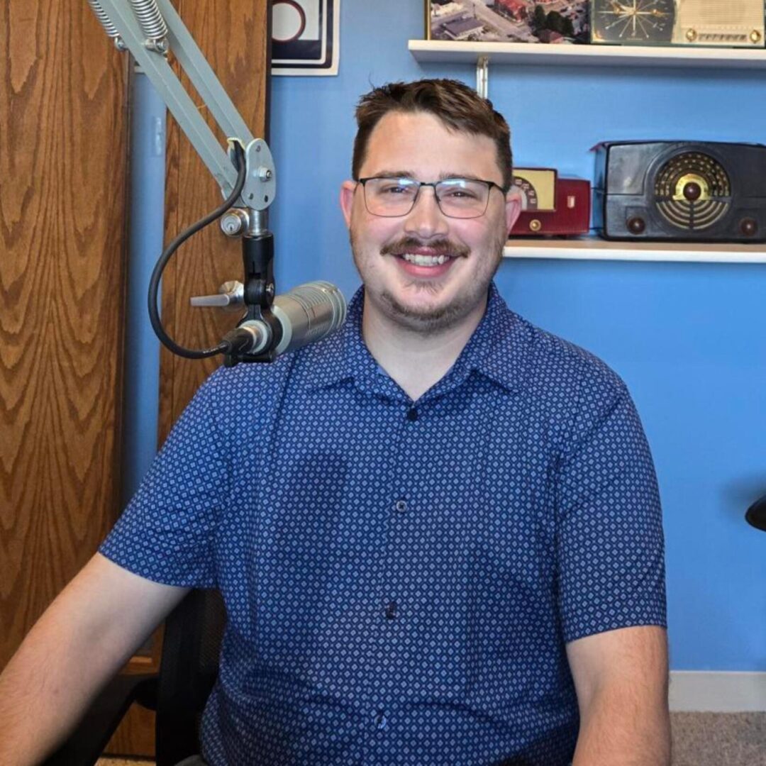 Monmouth College Senior Ethan Potter | Prairie Communications, LLC